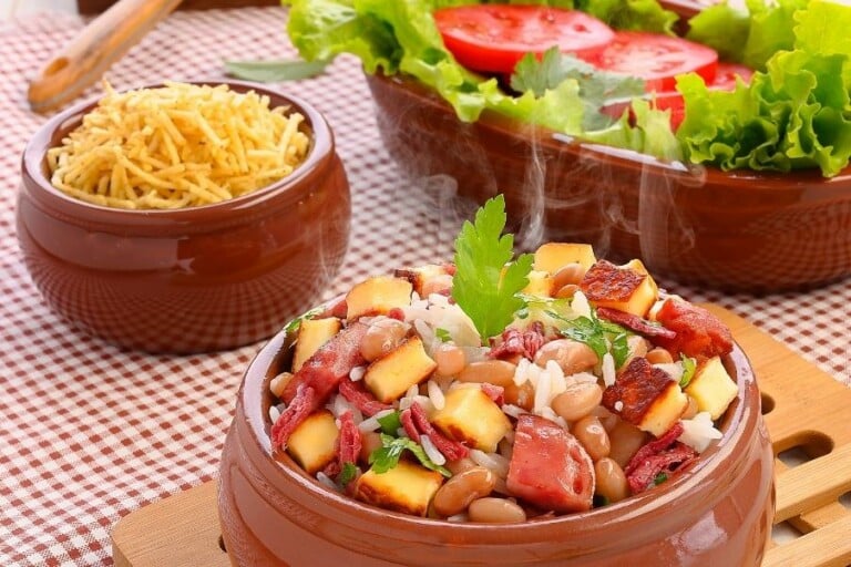 Confira quatro restaurantes nordestinos para provar a culinária típica ...